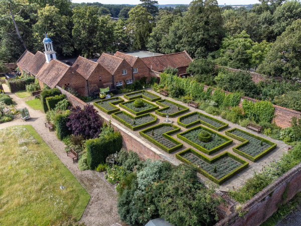 VISIT – Discover Harlow